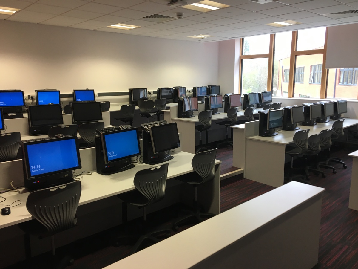 ICT Suite for hire in Midhurst - SchoolHire