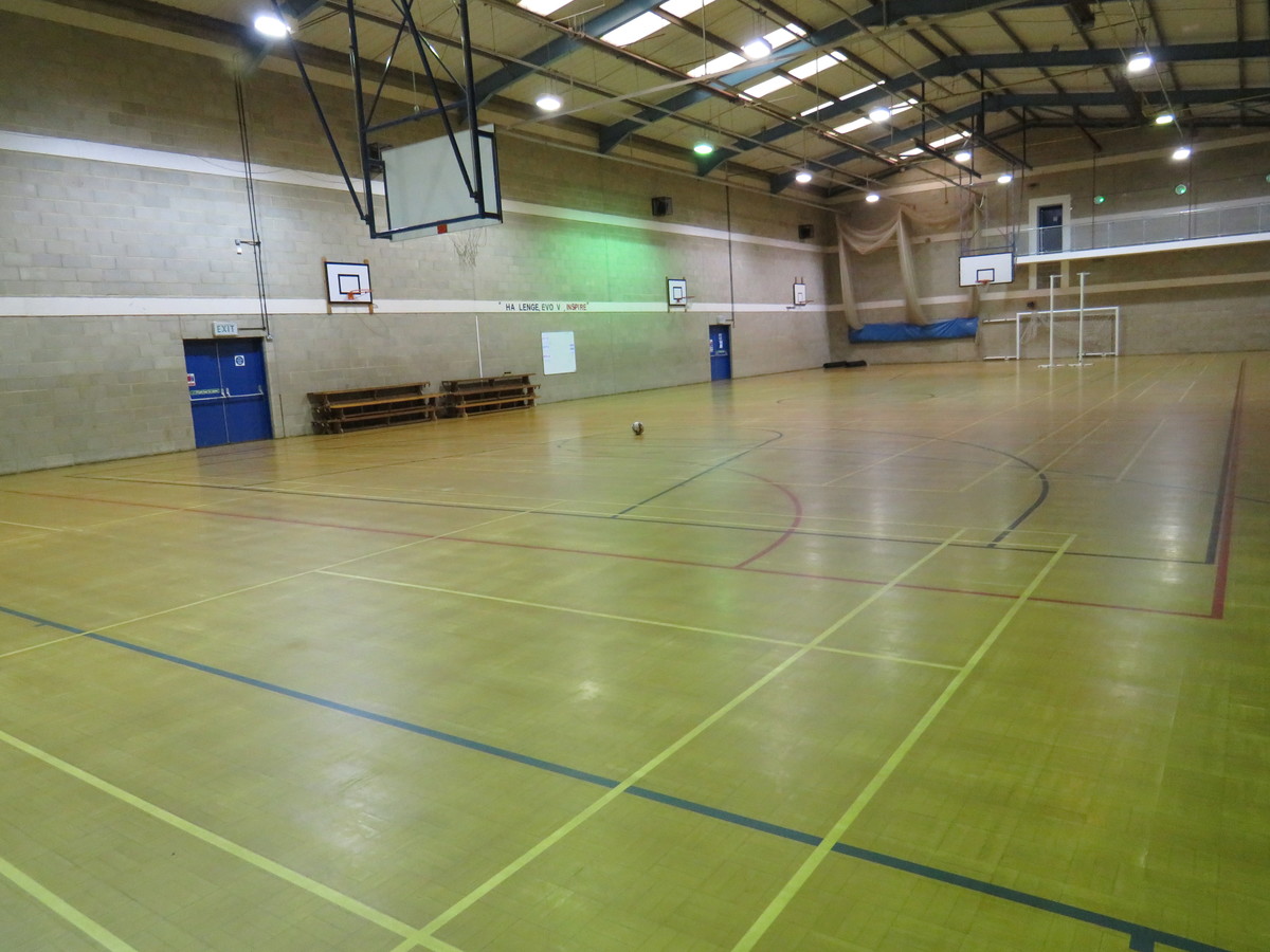 Sports Hall Pearson Building Collegiate Crescent Campus at Sanford ...