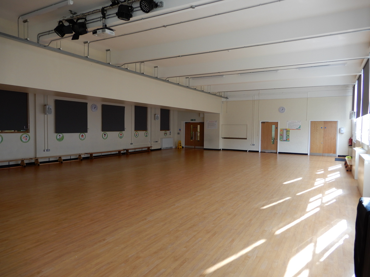 Main Hall at Cheam Park Farm Primary Academy (Kingston Avenue) for hire ...