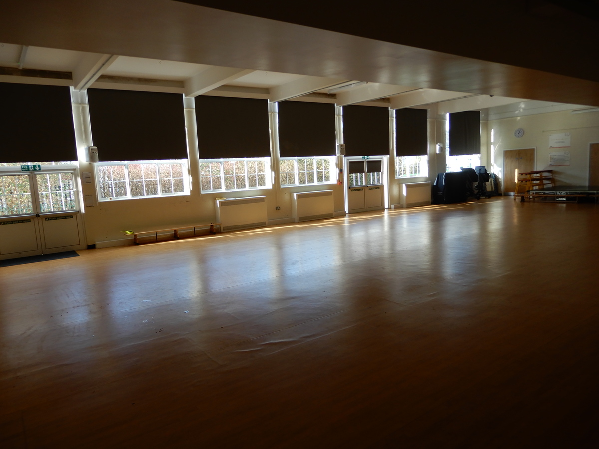 Main Hall at Cheam Park Farm Primary Academy (Kingston Avenue) for hire ...