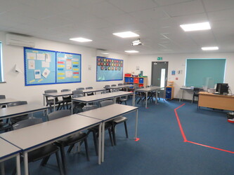Hounsdown School venue for hire in Southampton - SchoolHire