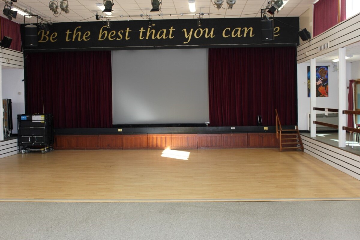 Main Hall at Hounsdown School for hire in Southampton - SchoolHire