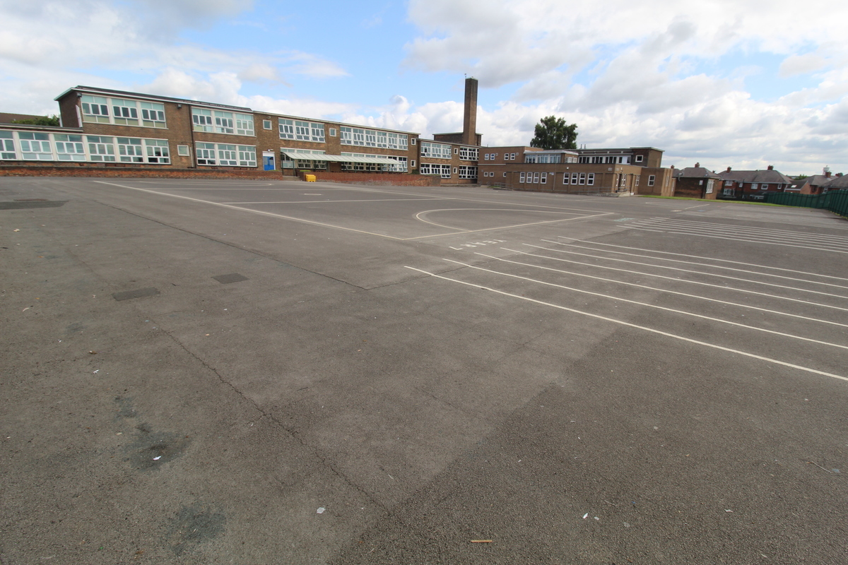 Multi-Use Games Area / Multi Use Games Area at EDU @ Manor Croft ...