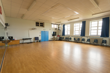 The Vyne Community School venue for hire in Basingstoke - SchoolHire