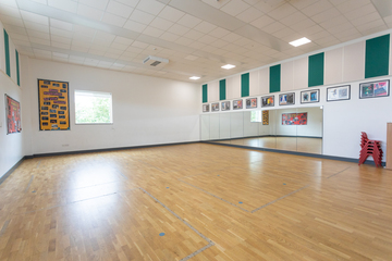 Chestnut Grove Academy venue for hire in London - Wandsworth - SchoolHire